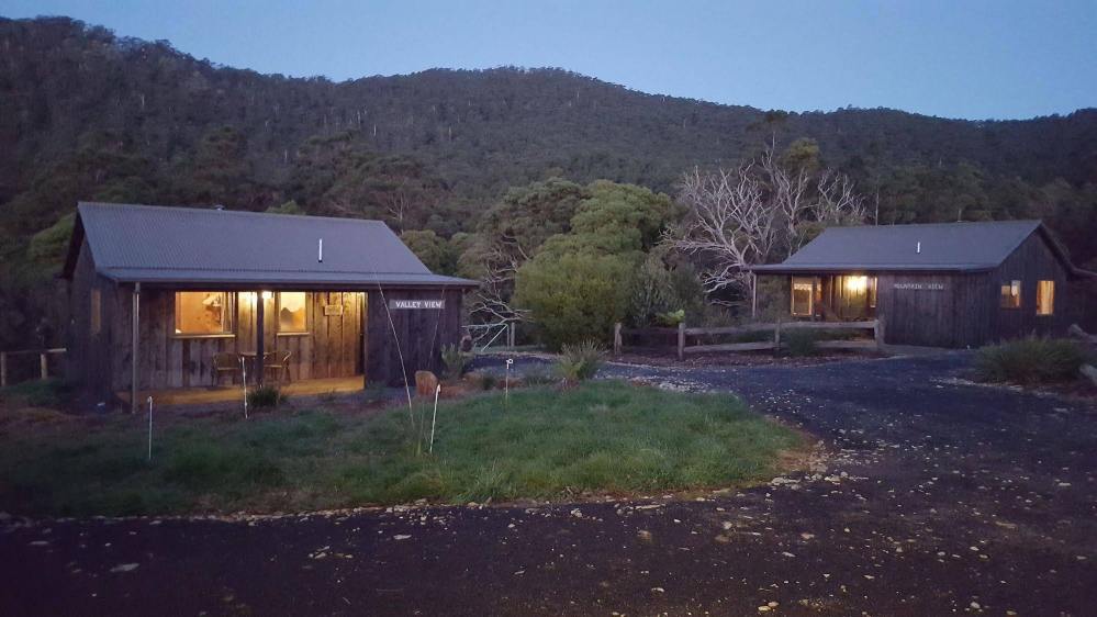 รีวิวThe Rustic Hut Bush Retreat - โปรโมชั่นโรงแรม 4 ดาวในPenguin ...