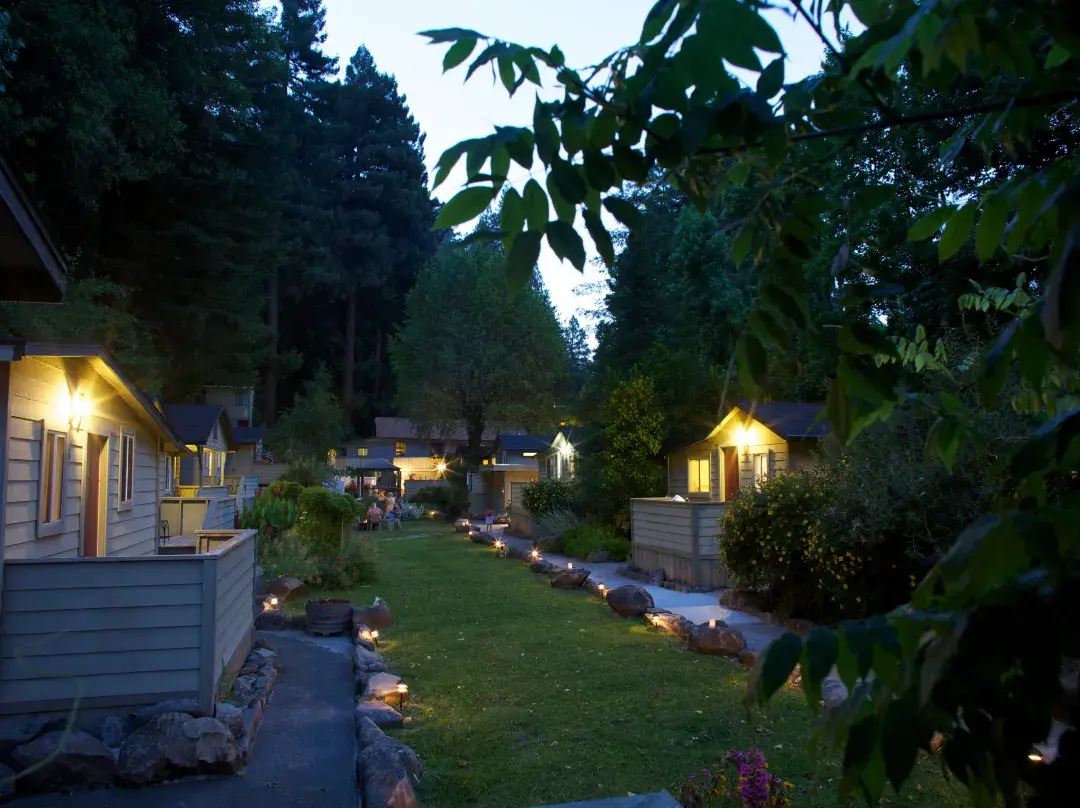 Cottages On River Road - San Francisco Bay Area