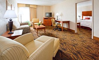 Hampton Inn Boston Logan Airport,Revere - Updated 2024 Reviews & Prices ...
