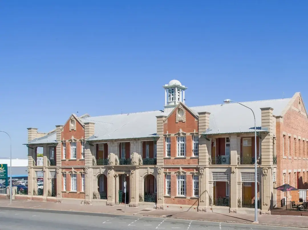 Quality Hotel Regent Rockhampton - Rockhampton