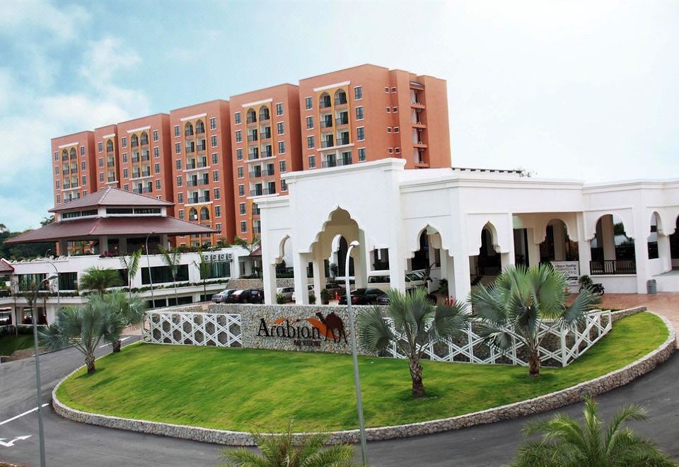 Arabian Bay Resort - Bukit Gambang Resort City, Ulu Lepar - Gambar ...