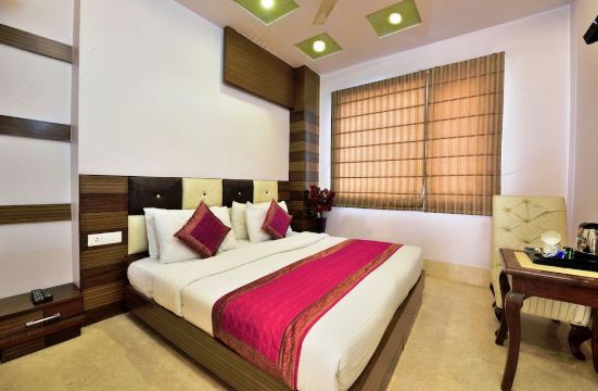 Hotel Taksh Inn - New Delhi