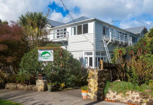 Oaklands Lodge, Auckland - 2026 Prices & Reviews | Trip.com