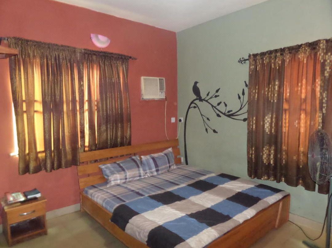 Dc Bar & Suites - Lagos