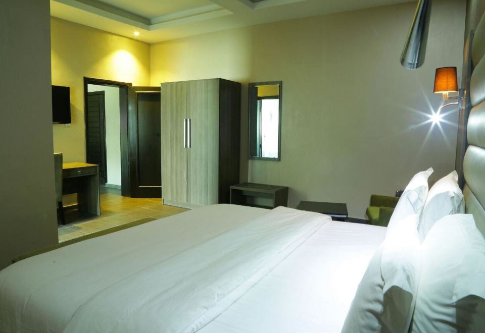 Golden Tulip Essential Benin City, Benin City - 2025 Latest Prices ...