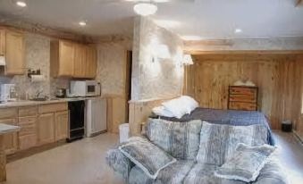 Elbow Lake Lodge,Beatty Township - Updated 2024 Reviews & Prices | Trip.com