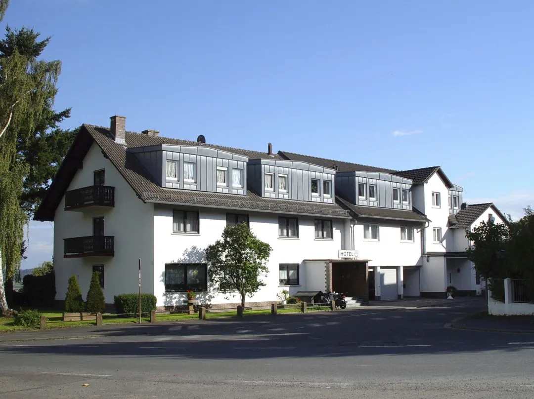 Zur Burgruine Frauenberg - Marburg