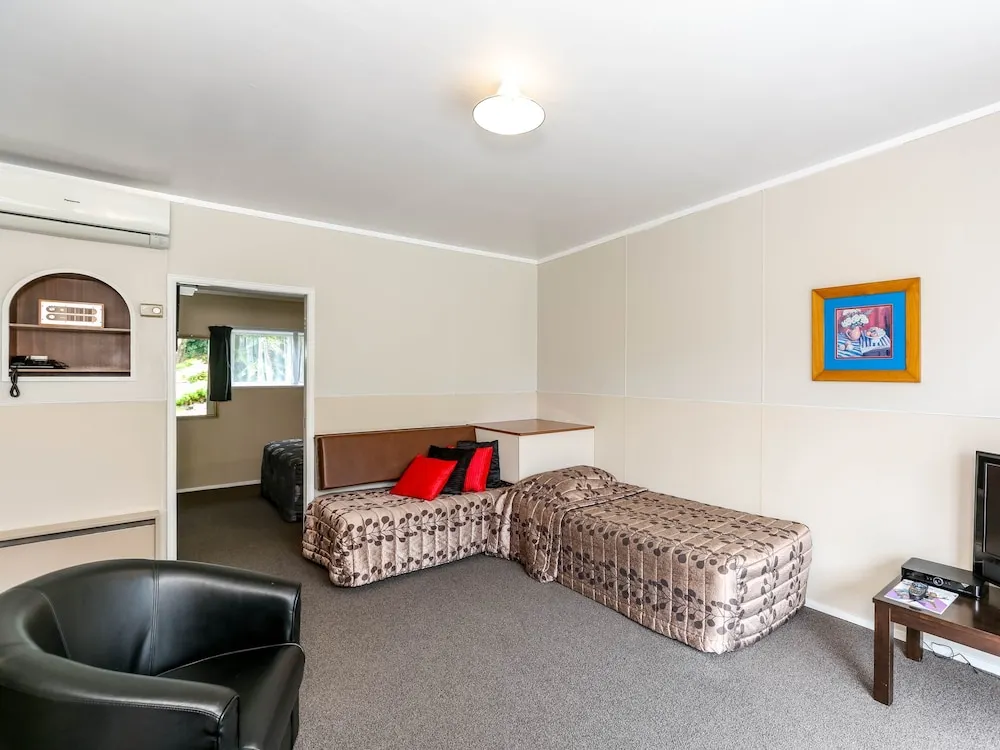 Flamingo Motel - New Plymouth
