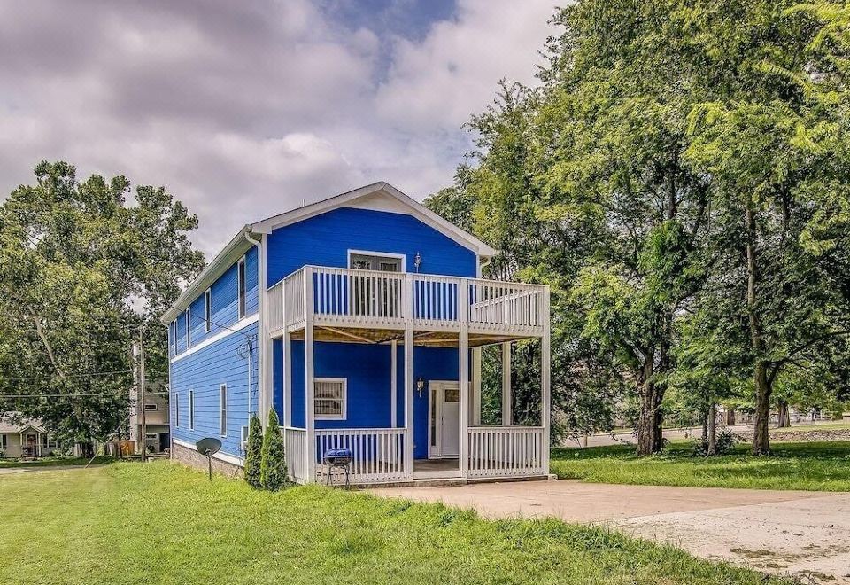 Nashville Home Close to It All! 3 Bedroom Home by RedAwning in ...