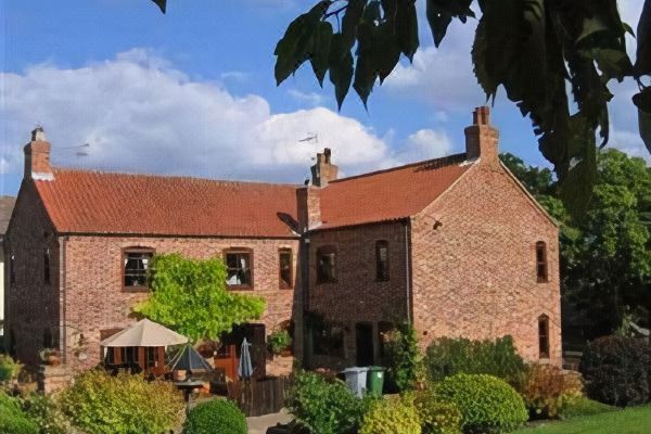 รีวิวCrosshill House - โปรโมชั่นโรงแรม 5 ดาวในLaxton and Moorhouse ...