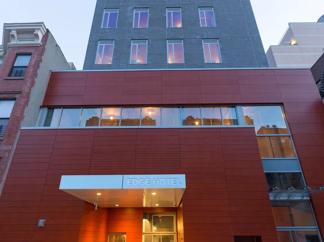 Edge Hotel Washington Heights - Bronx, NY