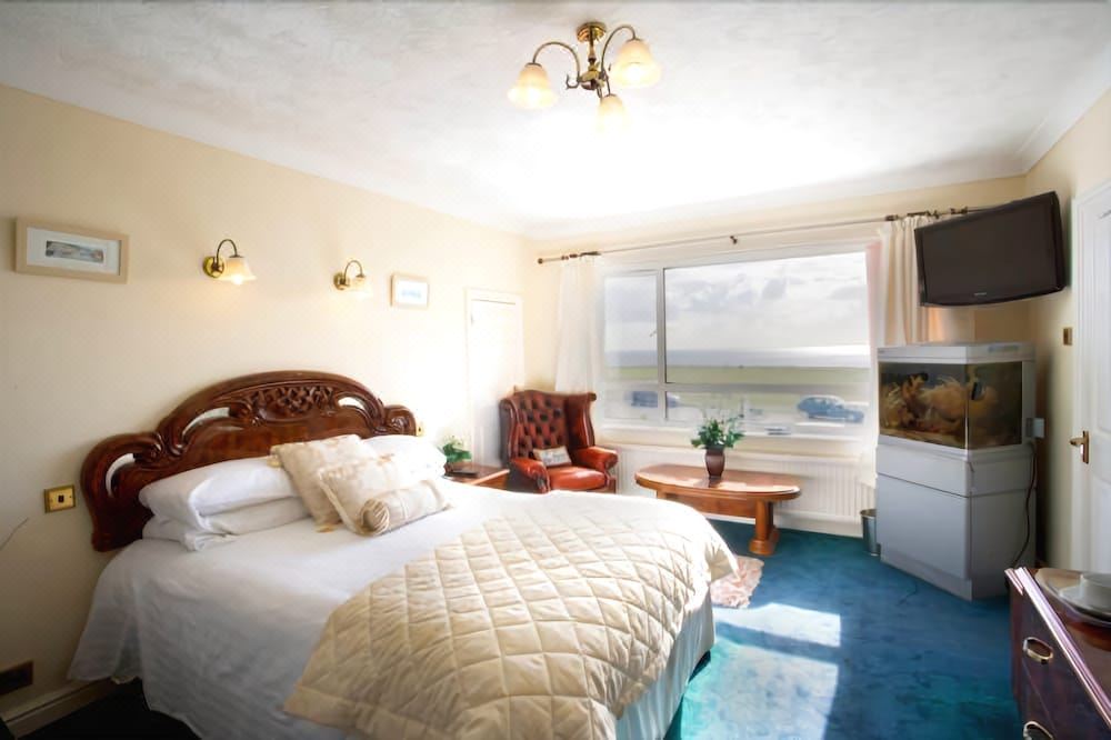 Watersedge Guest House - New Milton