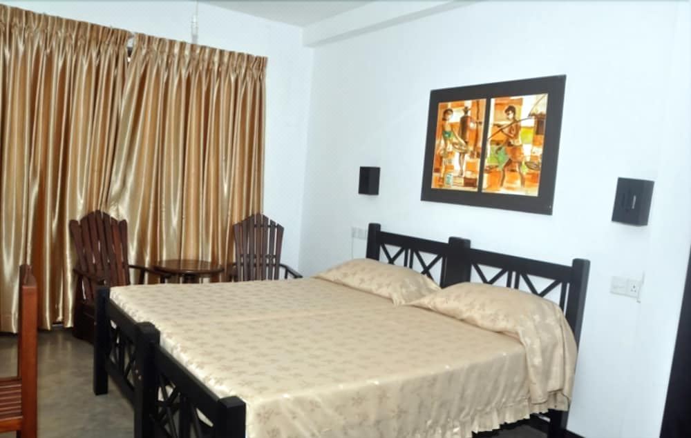 Scandinavia Hotel - Hikkaduwa