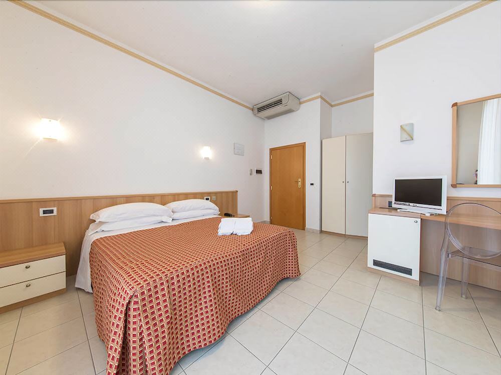 Ristorante Hotel Lucia - 100 Mt Dal Mare - Abruzzes
