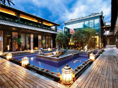 Guanxin Stylist  Resort Art Hotel - Lijiang