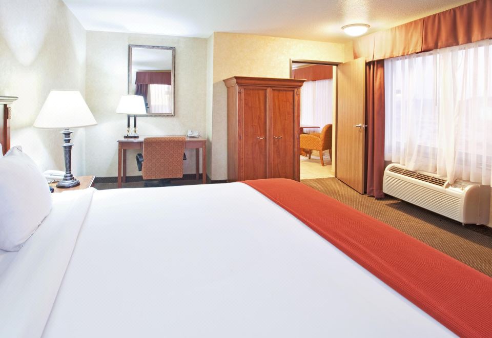 Holiday Inn Express & Suites Barstow-Outlet Center، 2024 | Trip.com