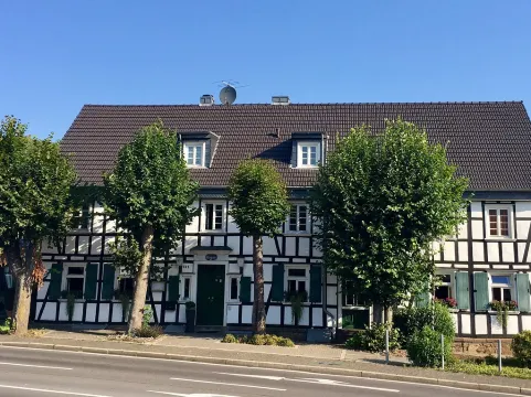 Zur Post - Bergisch Gladbach