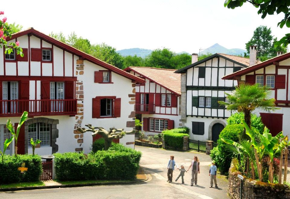 Vvf Pays Basque Sare la Rhune,Sare - Updated 2024 Reviews & Prices ...