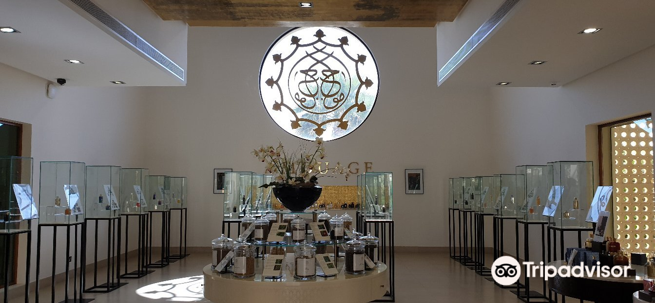 10 Closest Hotels Near Al Khoud 6 Mosque, Seeb from 2637 INR | Trip.com