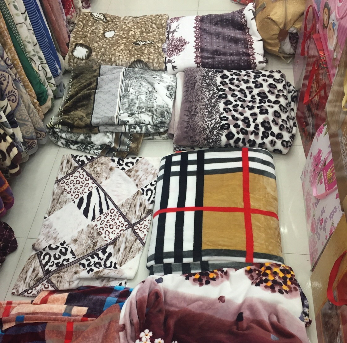 Latest Le Bon Bon Map,Address, Nearest Station & Airport 2024 | Trip.com